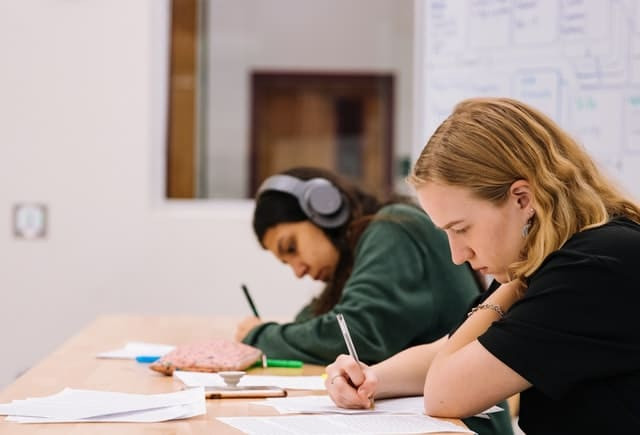 How To Answer Essay Questions Examples Tips Essay Questions With Answers